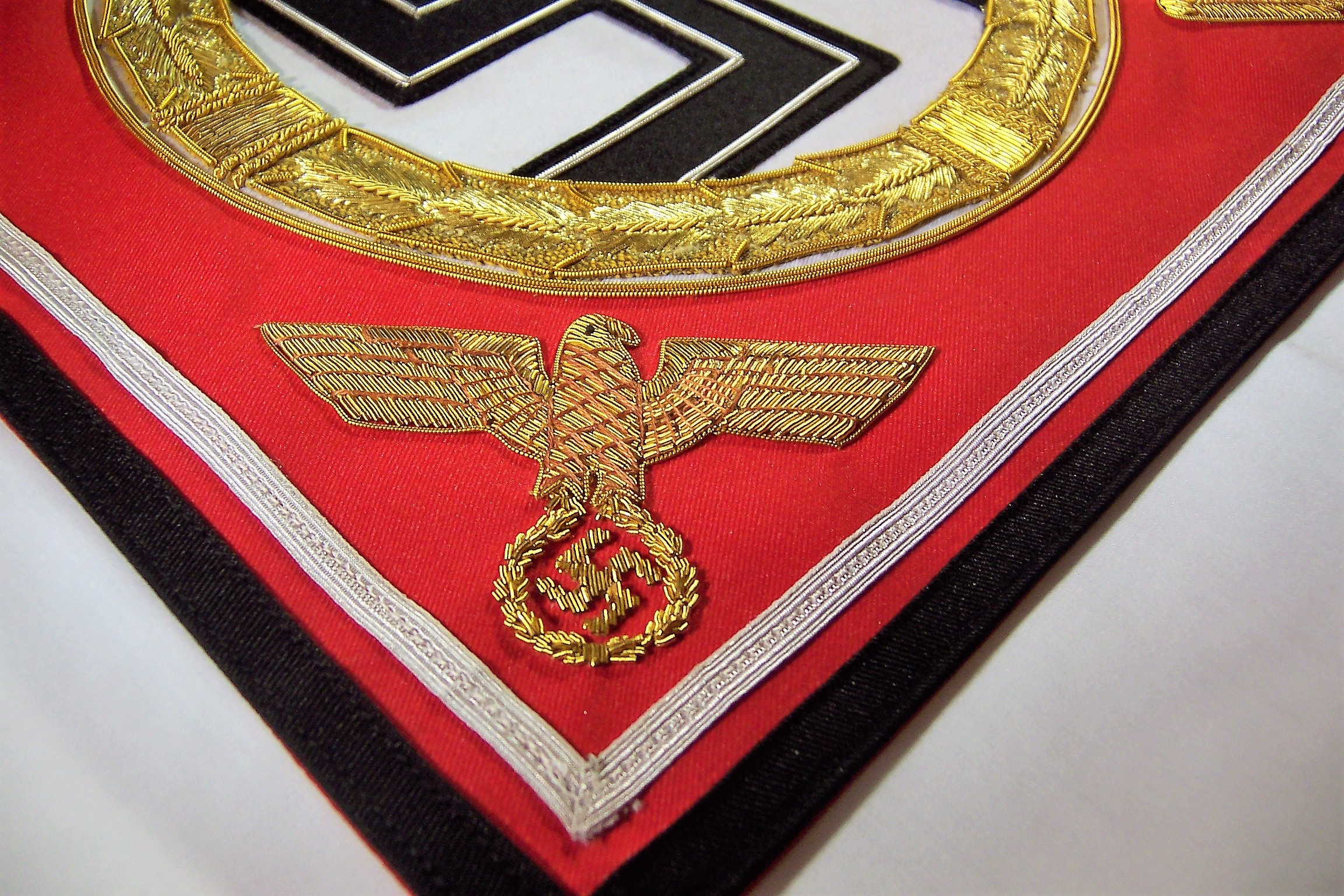 Adolf Hitler Fuhrer Standard 1×1 Foot (31cm) Standarte WW2 German Flag ...