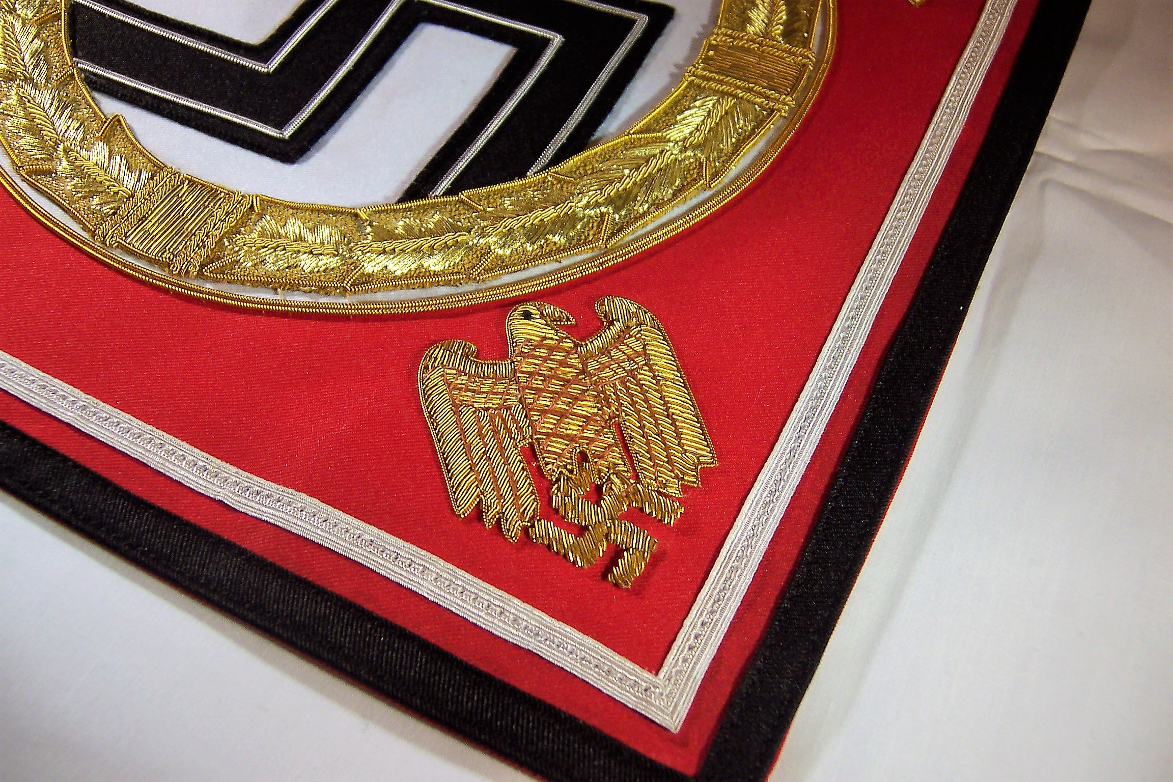 Adolf Hitler Fuhrer Standard 1×1 Foot (31cm) Standarte WW2 German Flag ...